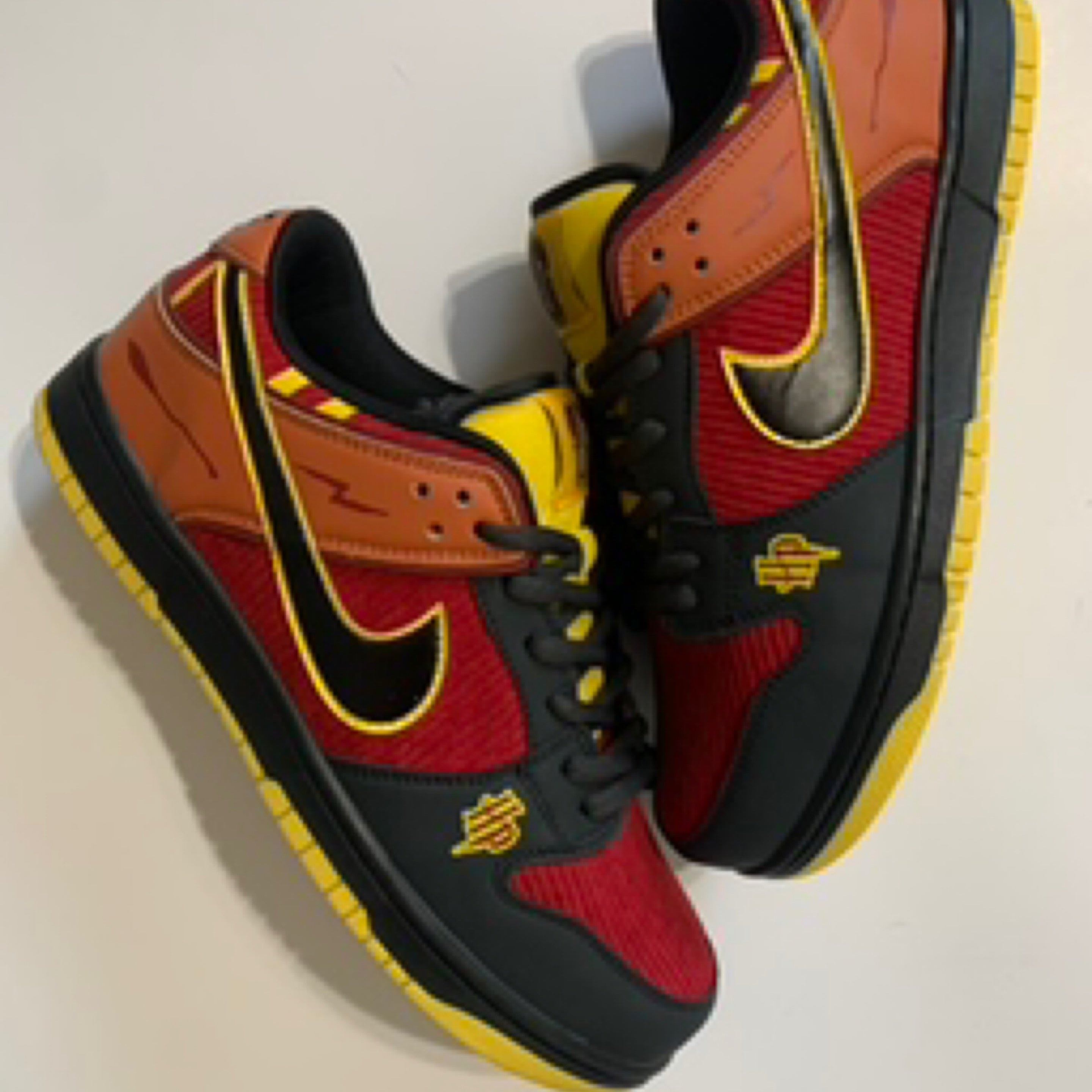 Nike SB Dunk Low - Harry Potter - Gryffindor lows (pre order) | Strike ...